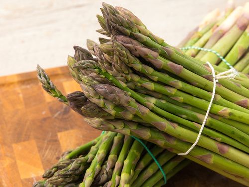 Asparagi: proprietà, valori nutrizionali, calorie - Cure-Naturali.it