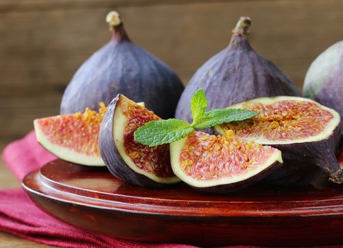 Fichi: proprietà, valori nutrizionali, calorie - Cure-Naturali.it