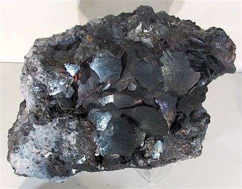 Ematite: tutte le proprietà e benefici - Cure-Naturali.it
